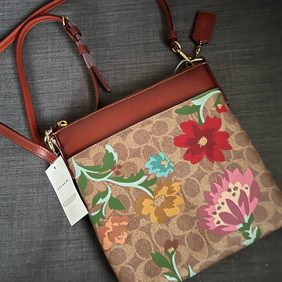 Coach | Bags | Nwt Coach Signature Floral Bacquet Crossbody Shoulder ...
